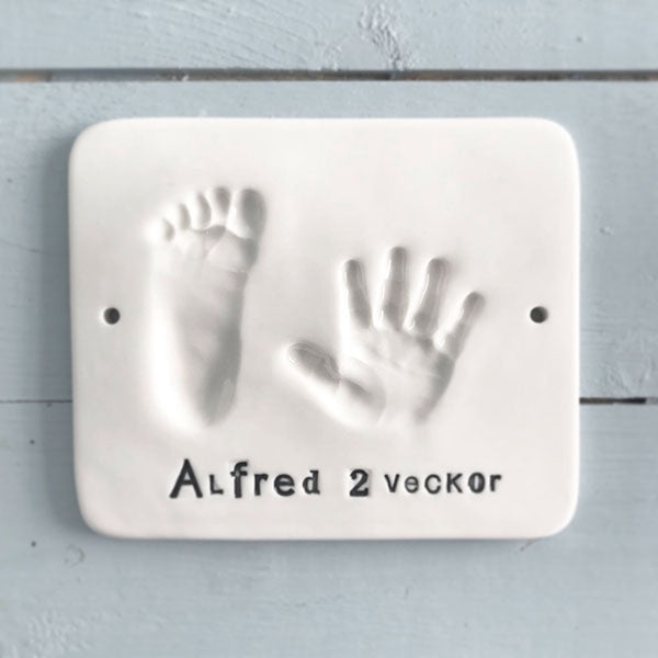 Liebe hand and foot print